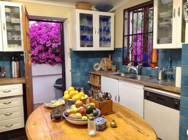 Beautiful Original Farm House In Orchards Jo'burg - Johannesburg