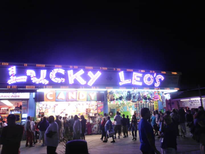 2 Bedroom Unit Half A Block To Beach And Boardwalk - Seaside Heights, NJ