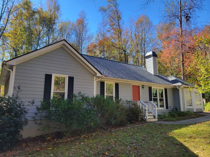 Cheerful 3-bedrooms By College Station - Athens, GA
