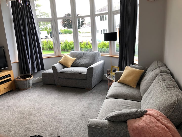 Adventurers Retreat! Home From Home - Caernarfon