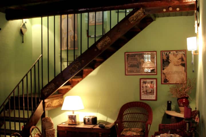 The Artist's Cottage - Sleeps 7 - Milazzo