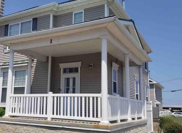 Ocean Views & Boardwalk Access In Northern Inlet - Atlantic City, NJ