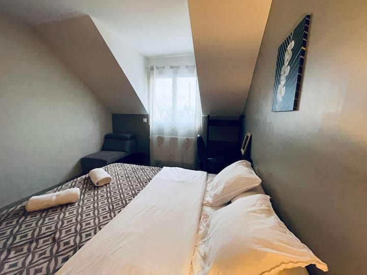 Chambre En Façade Dans Maison Familiale - Brétigny-sur-Orge