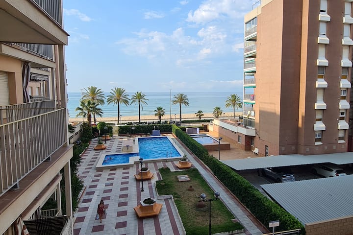 Apartamento Con Vistas Al Mar, 3 Hab, Pk Y Piscina - Cubelles