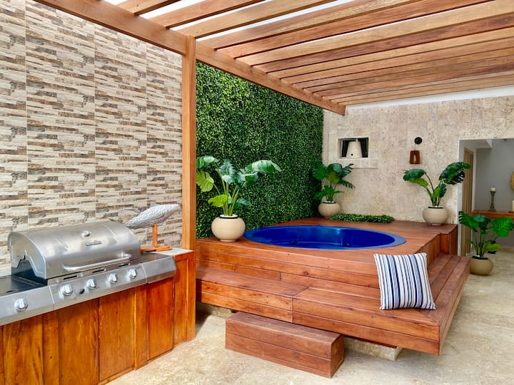 Lujoso Apartamento + Jacuzzi.  ¡Frente A La Playa! - Cartagena