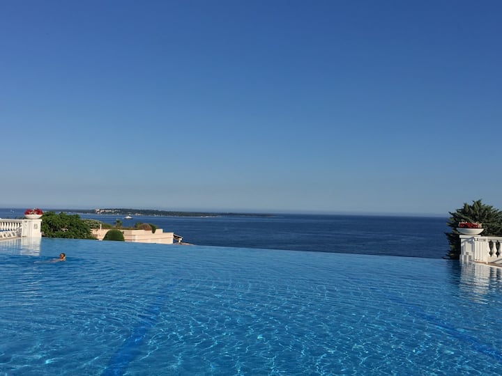 Cannes 3 Pièces Vue Mer 2 à 6 Pers. Piscine  Pkg - Plage du Midi