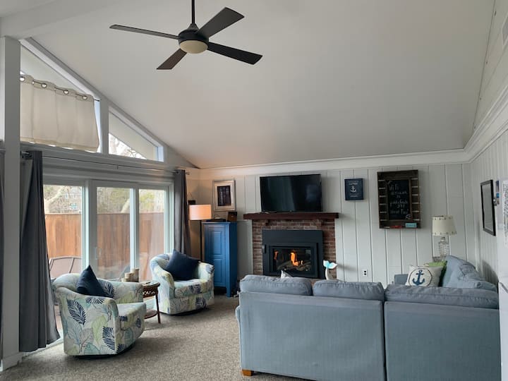 Waterfront Home W/dock, Deck, Central A/c & Kayaks - New Seabury, MA