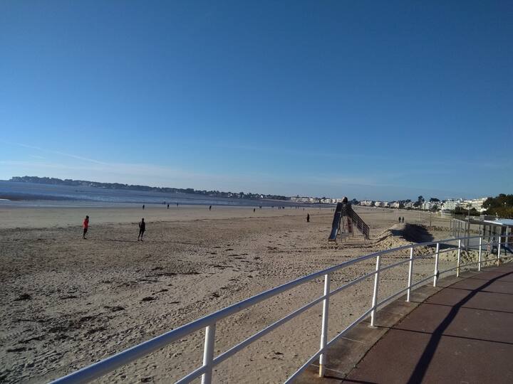 Maisonnette  Avec Terrasse Ombragée 600 M Plage - Batz-sur-Mer