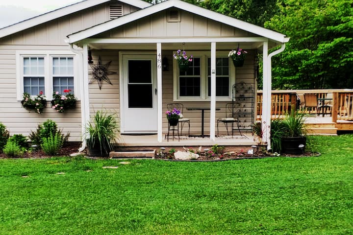 Chestnut Gap Cottage - Hendersonville, NC
