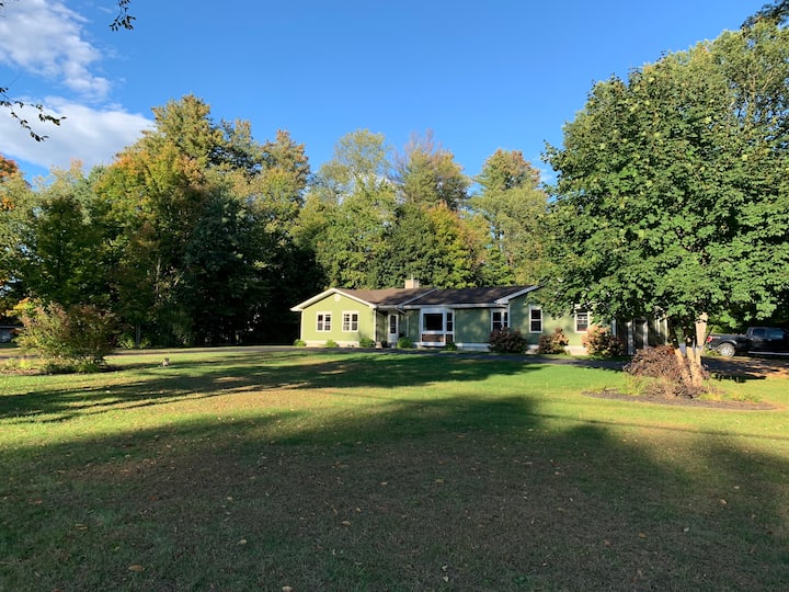 Saratoga Home Close To Racetrack, Spac, & Downtown - 새러토가스프링스