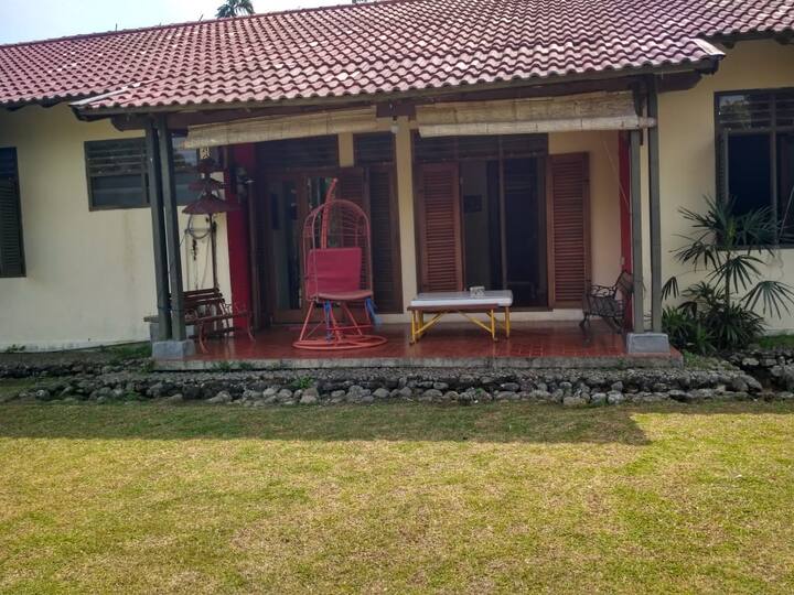 Villa Diwi Kartini,puncak - Rantauprapat