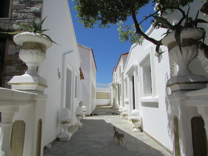 Castellino 2 X Loft Apartments For 10 People - Faliraki