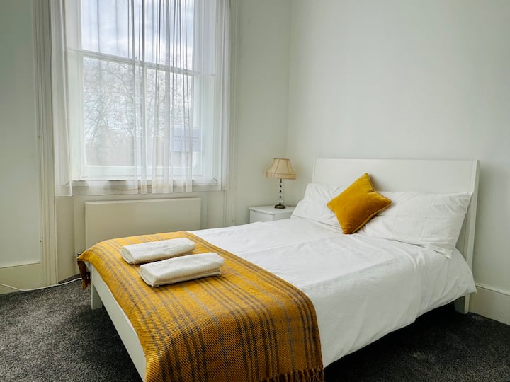 The Oakley House - 2 Bedroom Entire Apartment - London