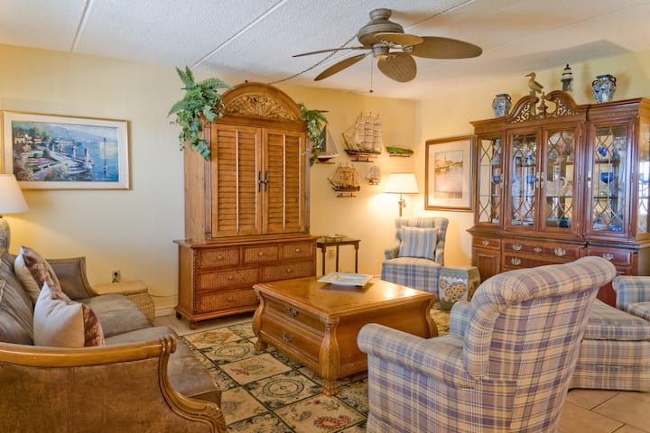 Island Breeze Shabby Chic - South Padre Island, TX