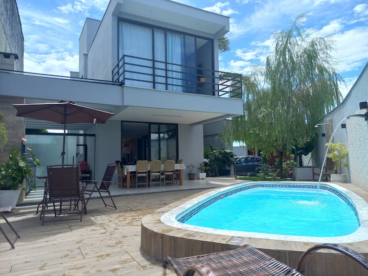 Sobrado De Alto Padrão Em Caraguatatuba - Caraguatatuba