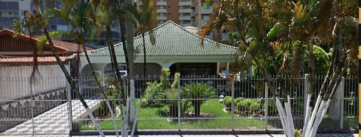 Casa Grande, Com Piscina E Churrasqueira - Santos