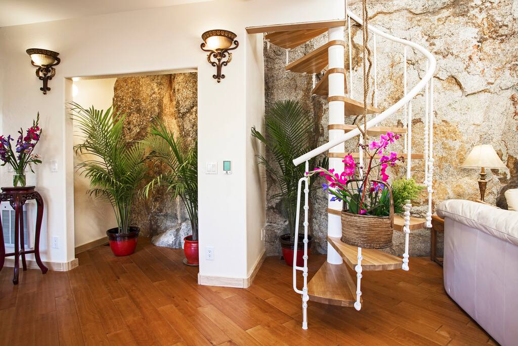 Wildly Spectacular CaveCastle in the Granite Dells - Castles for Rent ...