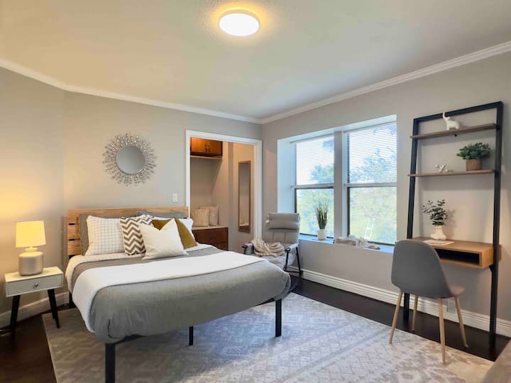 Hillside Retreat Full Bed – Private And Peaceful - Castro Valley, CA