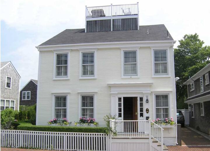 Renovated In-town Whaling Captain's House - Nantucket, MA