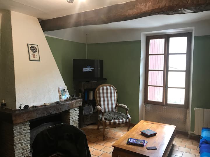 Logement Plein Centre Avec  Terrasse Et Balcon. - Castellane