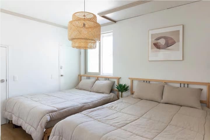 Queenbed6개 (화장실2개) 광안리 바닷가 30초 레하 2층 단독 - Busan