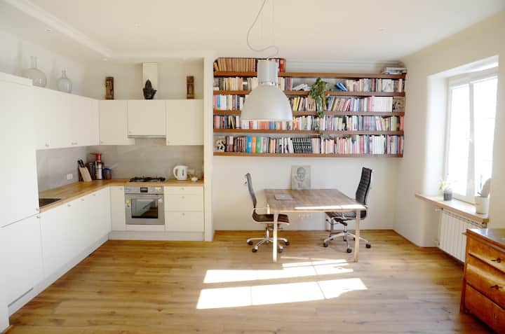 Spacious Apartment In The Centre Of Warsaw - Warsaw