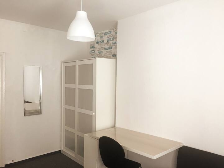 Room & Guide Pt/en/de - Brandenburg an der Havel