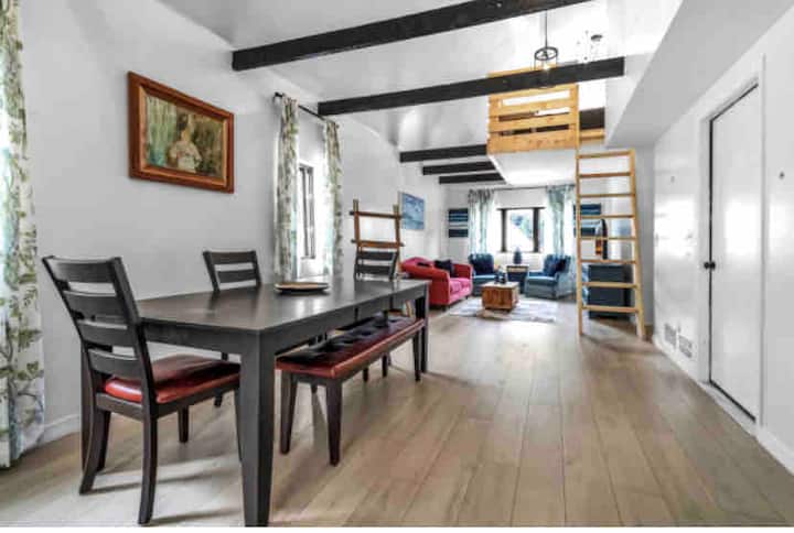 Modern 6 Bedroom House - Buffalo, NY