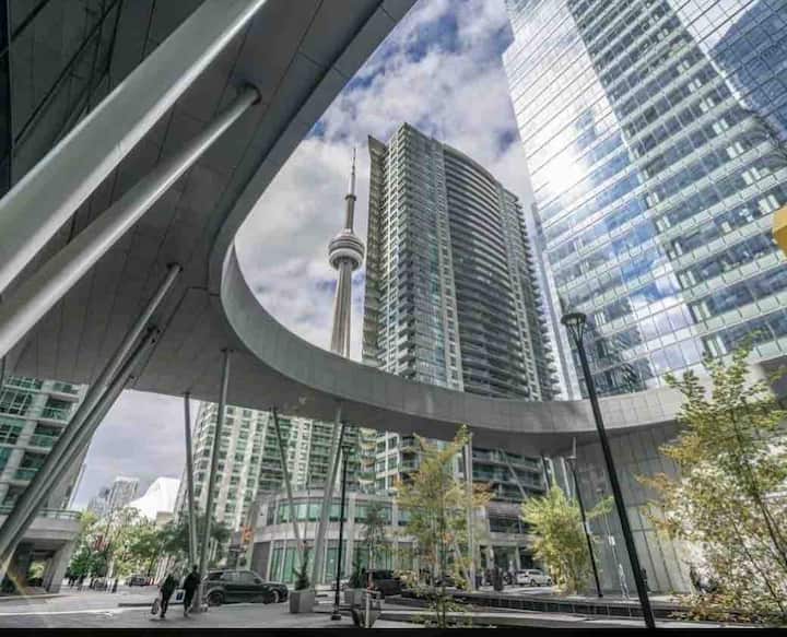 Beautiful Condo In Toronto Dt Steps From Cn Tower - Toronto