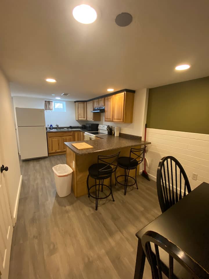 Clean Private Bedroom Near Provo Canyon, Byu, Uvu1 - Provo, UT