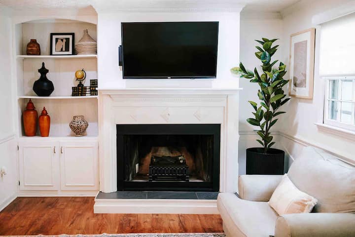 Milledge Ave/5 Points Townhome - 2 Mi From Sanford - Athens, GA