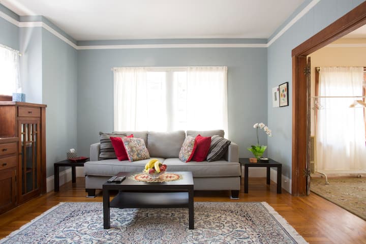4 Berkeley - 1 Bedroom Apartment, Parking, Laundry - Berkeley, CA