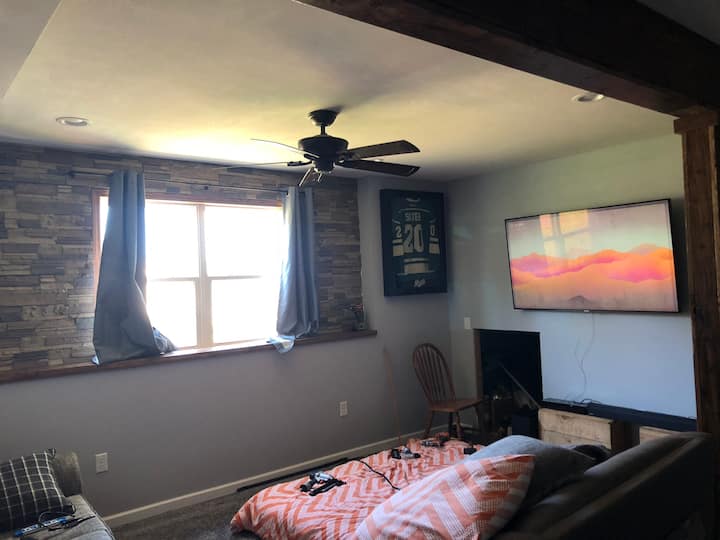 Only 7 Mi From Downtown Madison! - Madison, WI