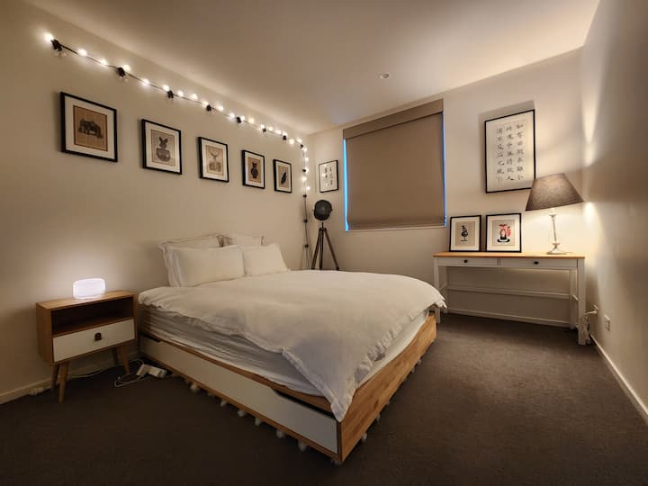 Contempory Room In Central Locale - Canberra