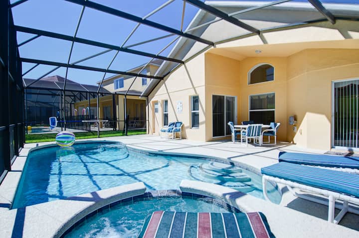 3 Miles Disney, Gated Resort, Private Pool + Spa Coloured Lights Games Room Wifi - Four Corners, FL