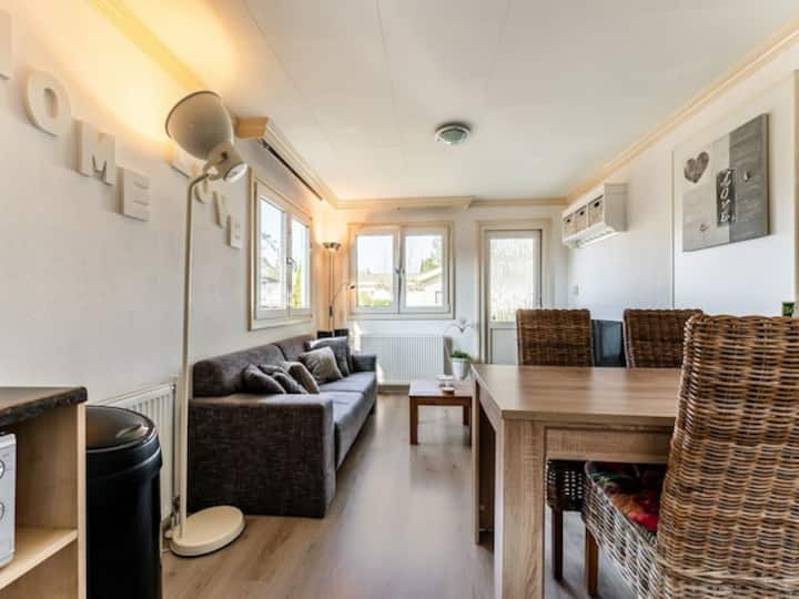 2 Pers Chalet In Putten 1 Hond Welkom. - Putten