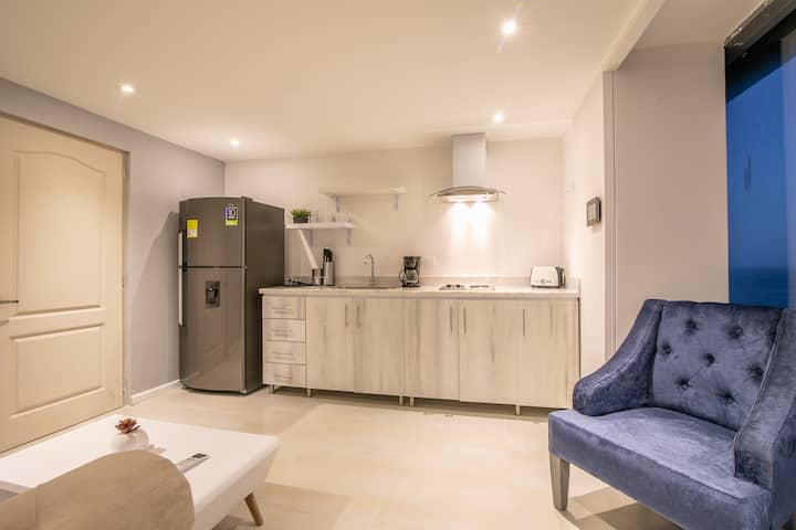Spacious Apartment With Private Balcony In Bg - Bolívar