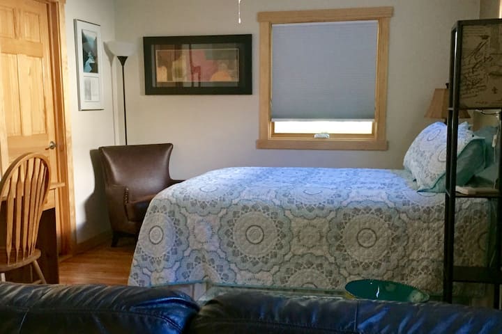 Art Ranch Mstr Suite - Quiet, Walk Dwntwn & Trails - Boulder, CO