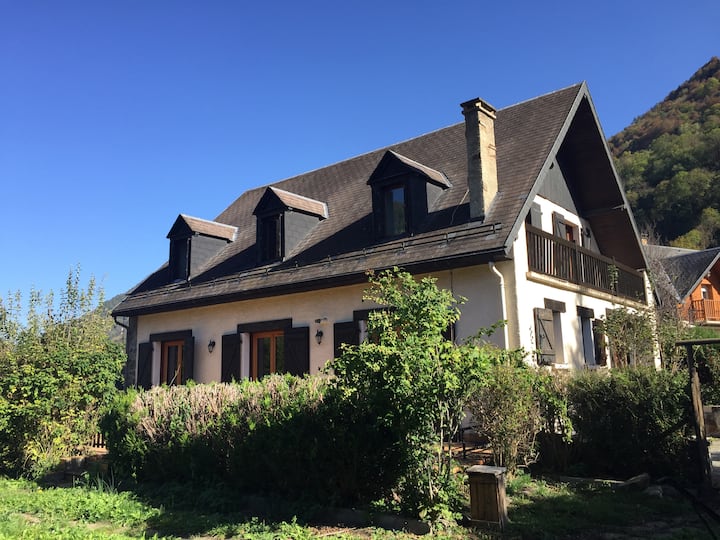 Maison Esprit Chalet Au Coeur Des Pyrénées - Bagnères-de-Luchon