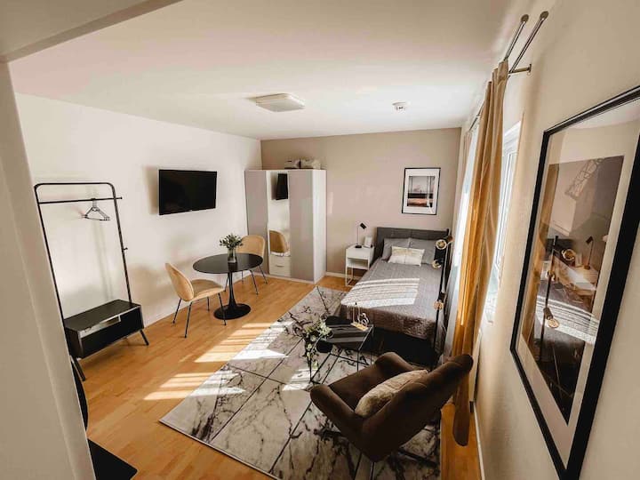 Wohnung Mit Hotelcharakter 
In Bad Vilbel - Frankfurt Sur Le Main