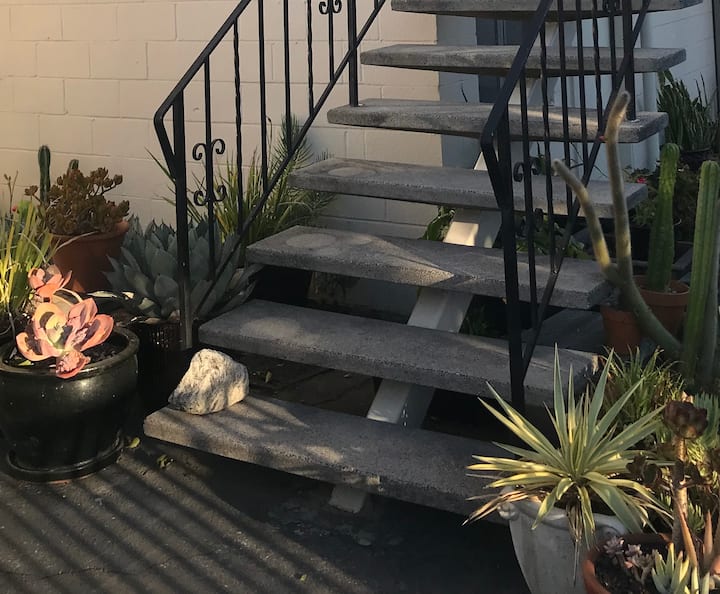 Eco-friendly Private 1 Bedroom Apartment - Oakland, CA