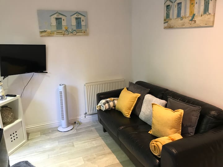 Town Centre, 1 Bedroom, Parking & Patio - Buckinghamshire