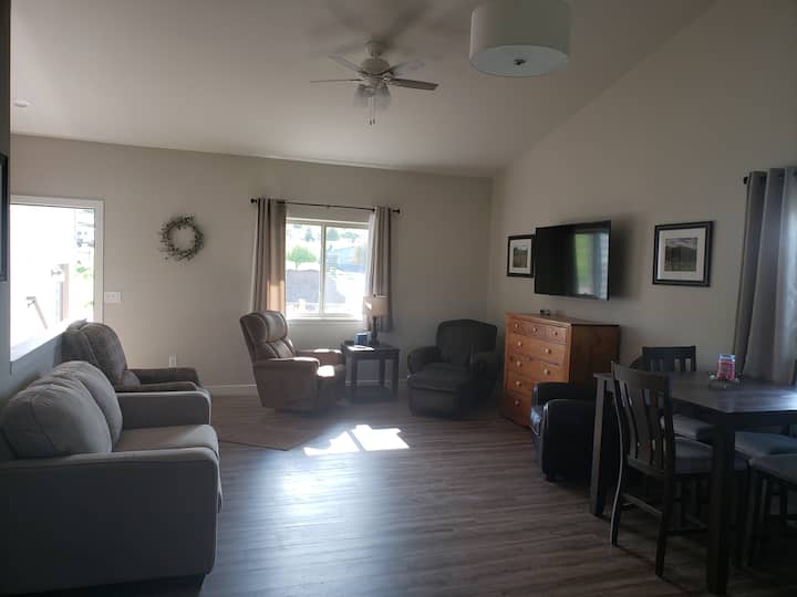 Black Hills Peaceful Getaway-6 Miles From Sturgis! - Sturgis, SD