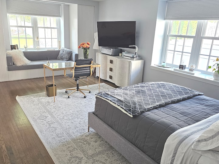 Modern Classic Private Room Suite Near Nyc - Rye, NY