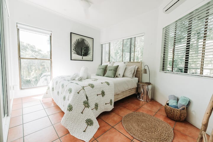 Tropical Beachside Bliss - Port Douglas