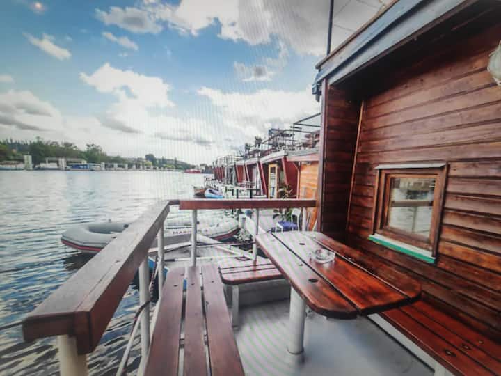 Elizabeth - Town 10'walk, Parking Free, Ac, Views! - Praga