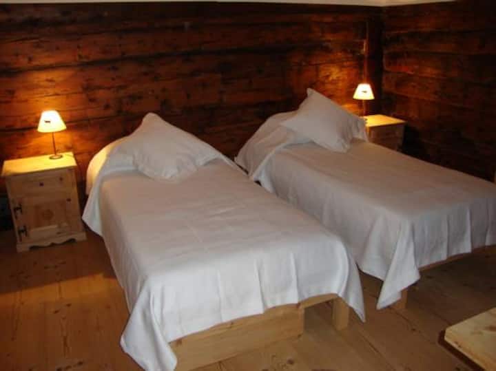 Appartamento In Stile Engadinese - Samaden