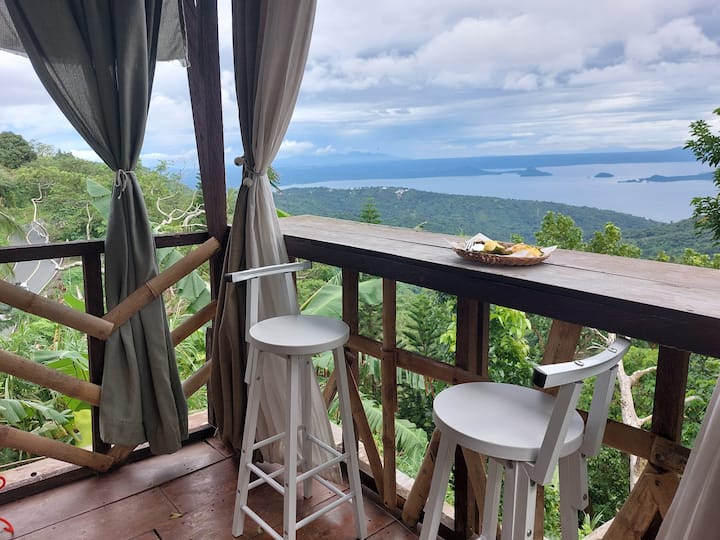 The Lakeview Cabin Tagaytay With Taal View - Tagaytay