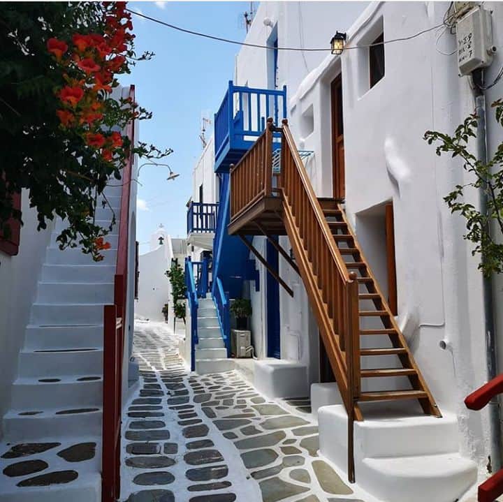 Wake Up In A Mykonian Home & Live As A Local - Miconos