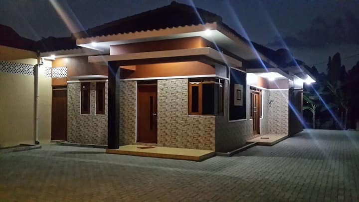 Classy Moccario (A Guesthouse In Yogyakarta) - Yogyakarta